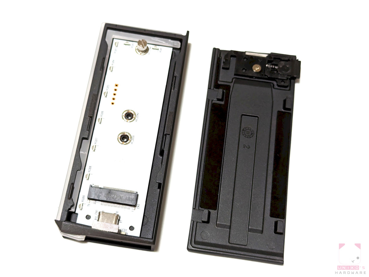 ADATA EC700G M.2 PCIe / SATA 固態硬碟外接盒開箱評測 | UNIKO's Hardware